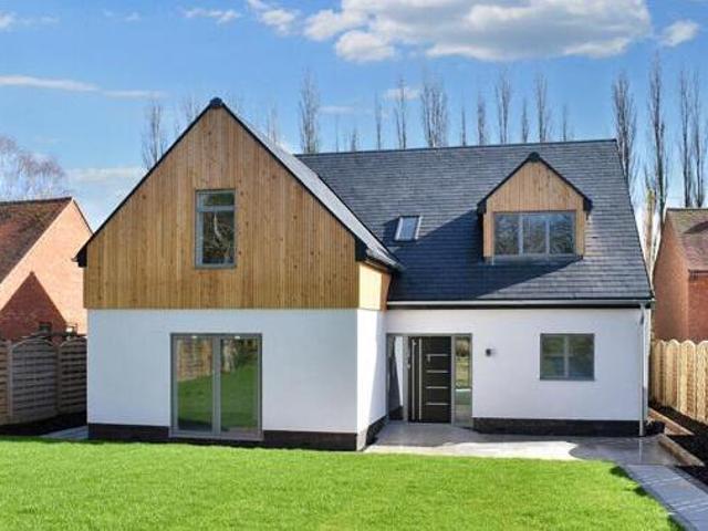 4 Bedroom Detached House For Sale In Droitwich Spa, Worcestershire