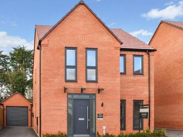4 Bedroom Detached House For Sale In Droitwich, Worcestershire