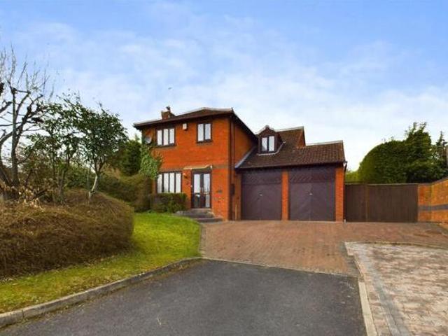 4 Bedroom Detached House For Sale In Droitwich, Worcestershire
