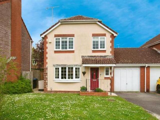 4 Bedroom Detached House For Sale In Durrington