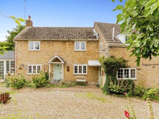 4 Bedroom Detached House For Sale In Emberton, Olney