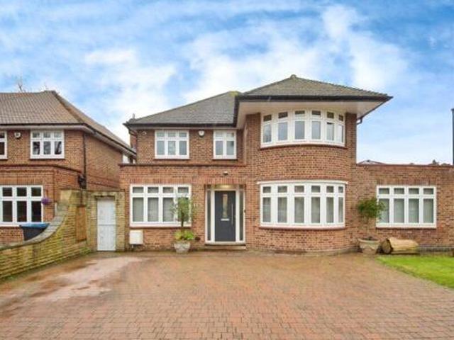 4 Bedroom Detached House For Sale In Enfield