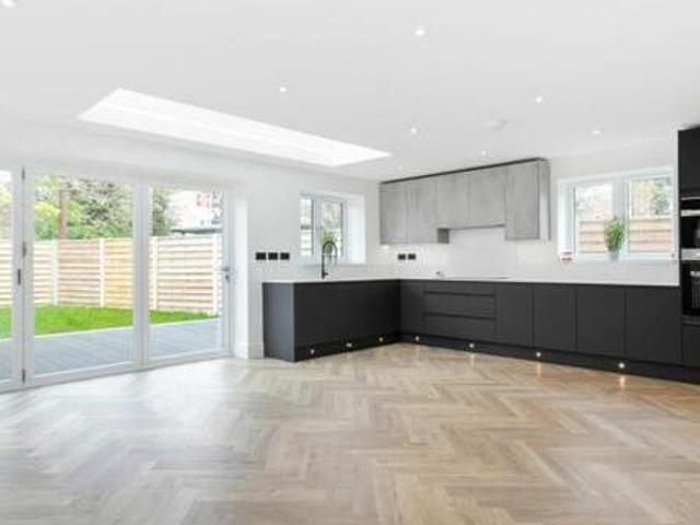 4 Bedroom Detached House For Sale In Enfield