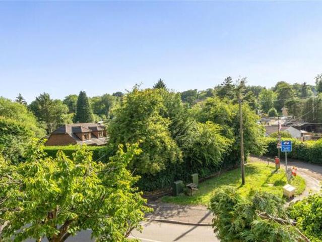 4 bedroom detached house for sale in Eagles Drive, Tatsfield, Westerham, TN16