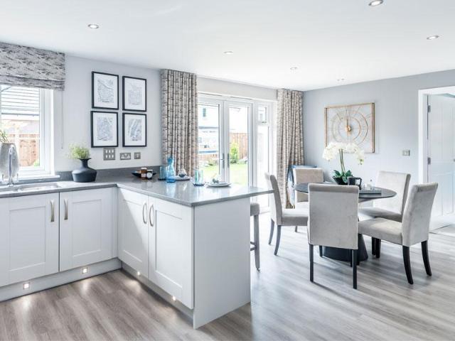 4 bedroom detached house for sale in Eaglesham Road, East Kilbride, South Lanarkshire, G75 8WS, G75