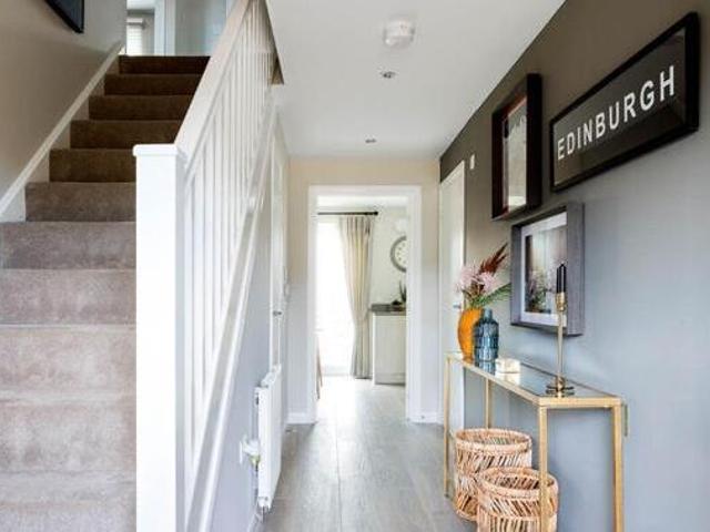 4 Bedroom Detached House For Sale In East Calder