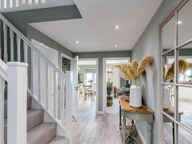 4 Bedroom Detached House For Sale In East Calder