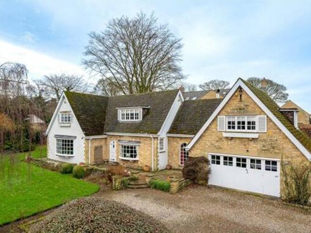 4 Bedroom Detached House For Sale In East Keswick