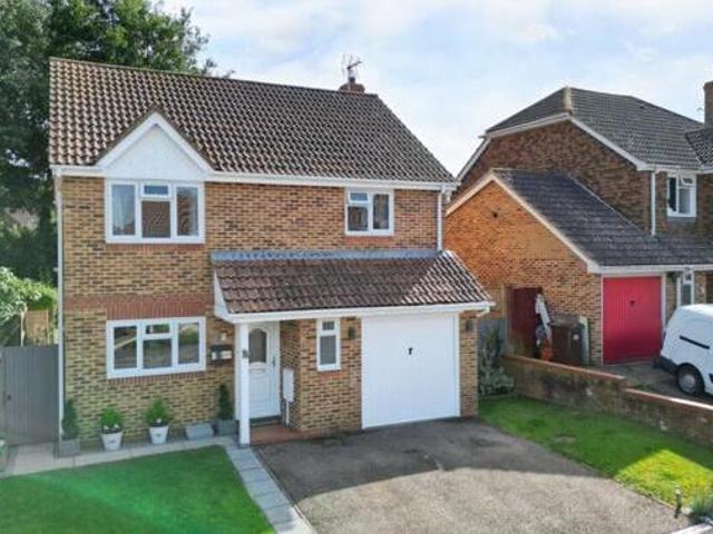 4 Bedroom Detached House For Sale In Eastbourne