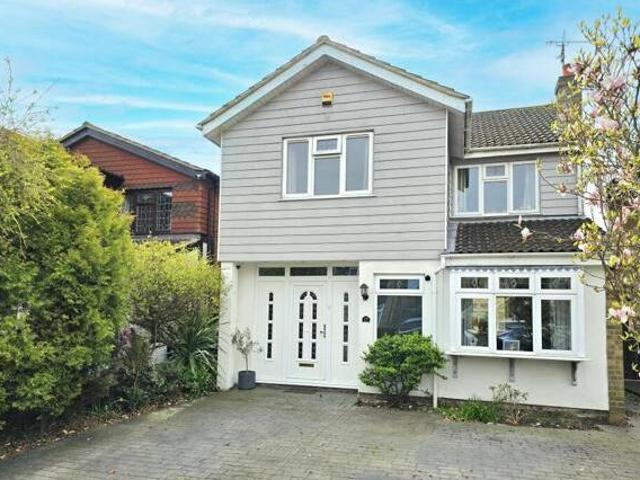 4 Bedroom Detached House For Sale In Eastwood