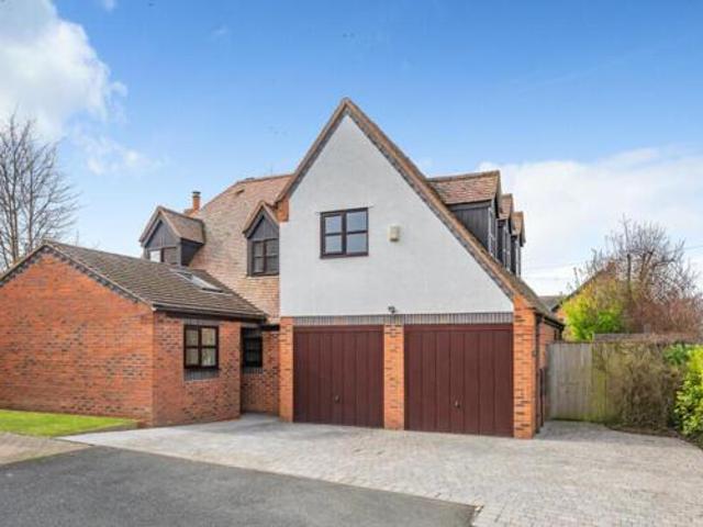 4 Bedroom Detached House For Sale In Eckington, Pershore