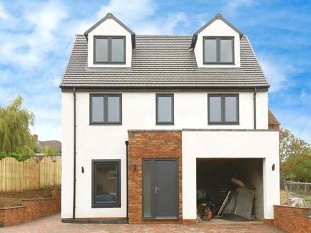 4 Bedroom Detached House For Sale In Eckington, Sheffield