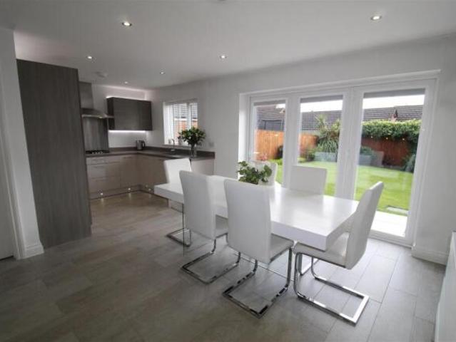 4 bedroom detached house for sale in Edges Farm Close, Westhoughton, Bolton, BL5