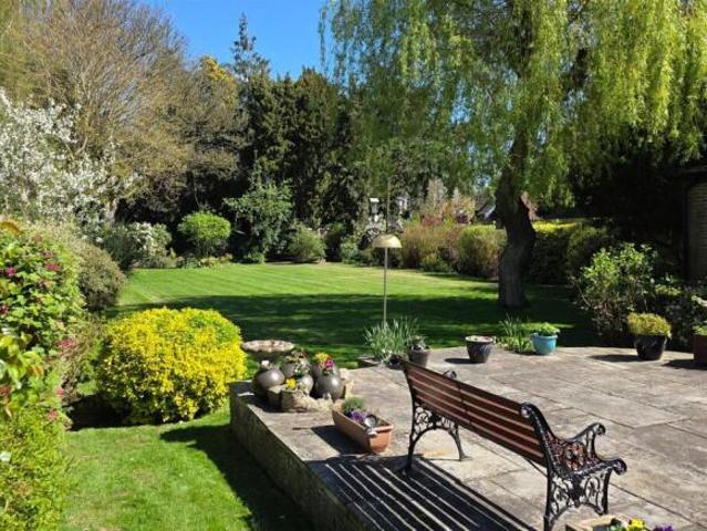 4 bedroom detached house for sale in Elveley Drive, West Ella, HU10