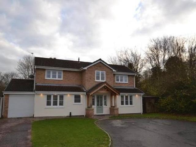 4 bedroom detached house for sale in Ellesworth Close Old Hall Warrington WA5