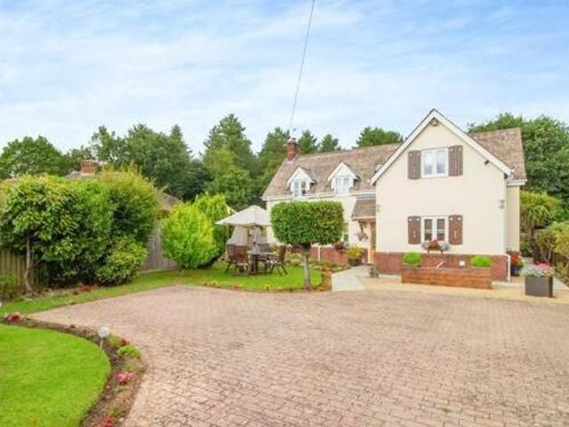 4 Bedroom Detached House For Sale In Ellwood