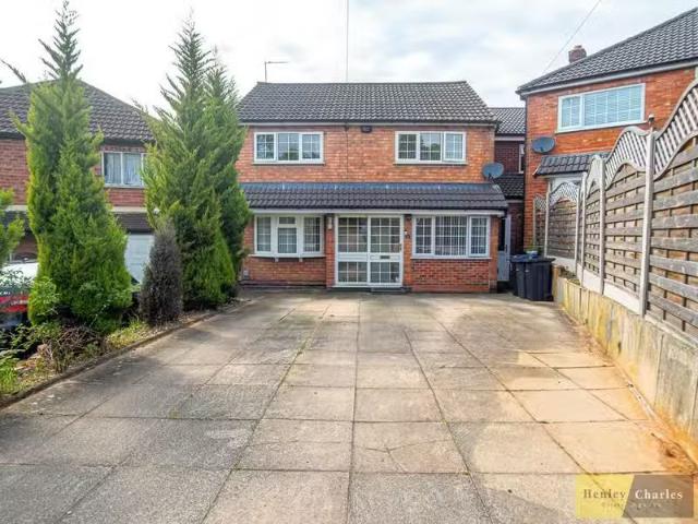 4 bedroom detached house for sale in Elmbank Grove, Handsworth.