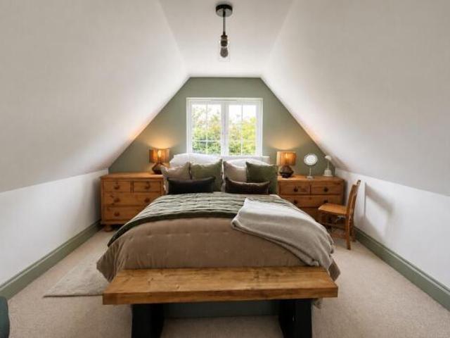 4 bedroom detached house for sale in Elmbridge Road, Gloucester, GL2