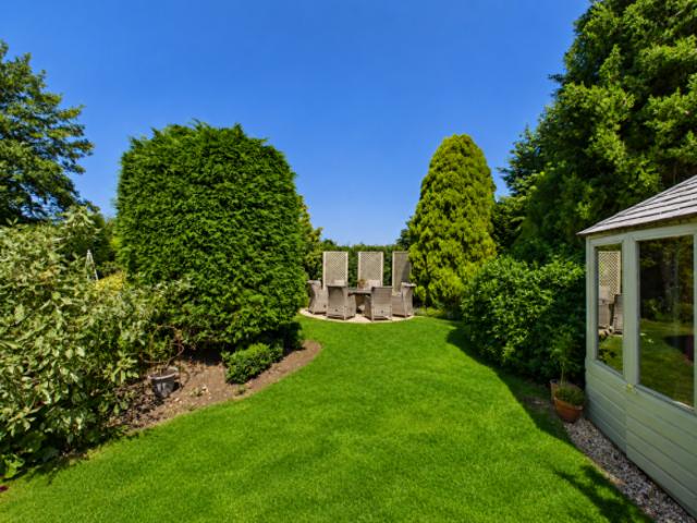 4 bedroom detached house for sale in Elmers Park, Bletchley, Milton Keynes, Buckinghamshire, MK3