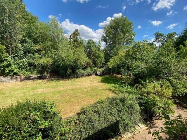 4 bedroom detached house for sale in Elmlee Close, Chislehurst, BR7