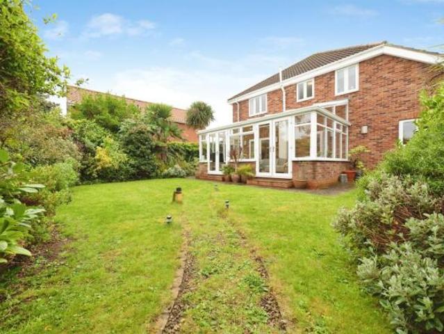 4 bedroom detached house for sale in Elmswood, Hessle, HU13