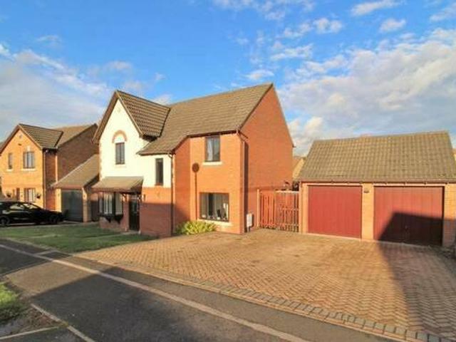 4 bedroom detached house for sale in Eridge Green Kents Hill Milton Keynes MK7