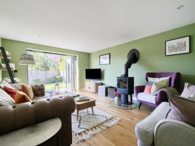 4 bedroom detached house for sale in Erleigh Court Drive, Earley, Reading, Berkshire, RG6