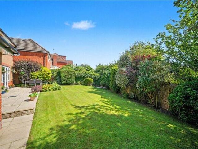 4 bedroom detached house for sale in Evelyn Court, Harrogate, North Yorkshire, HG3