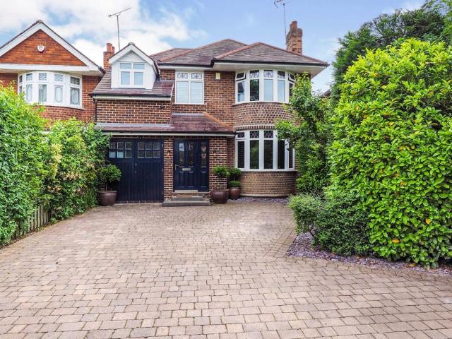 4 bedroom detached house for sale in Ewe Lamb Lane, Bramcote, Nottingham, NG9
