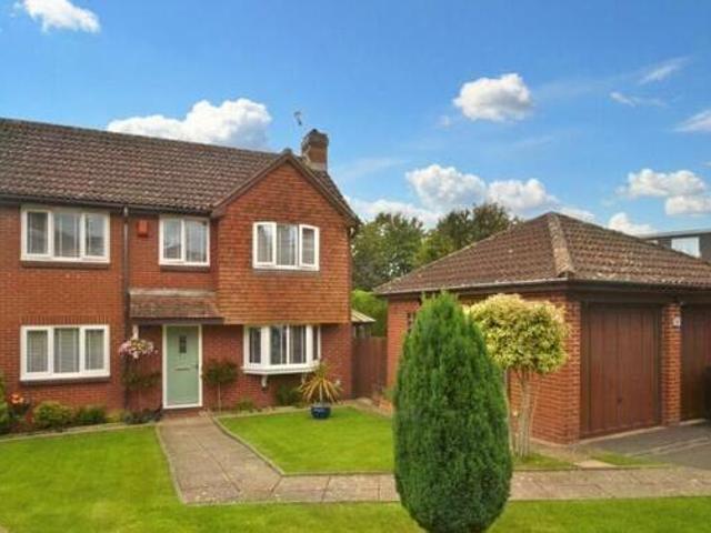 4 Bedroom Detached House For Sale In Exeter