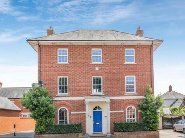 4 Bedroom Detached House For Sale In Exeter