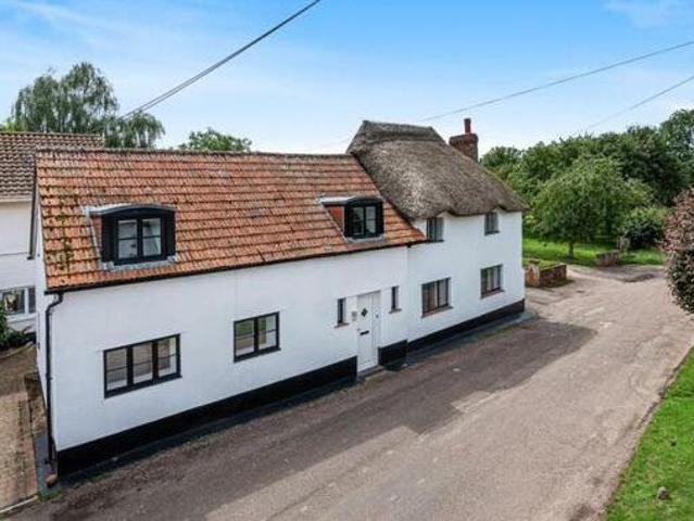 4 Bedroom Detached House For Sale In Exeter