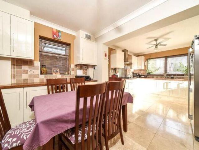 4 bedroom detached house for sale in Fowler Close, Earley, Reading, RG6
