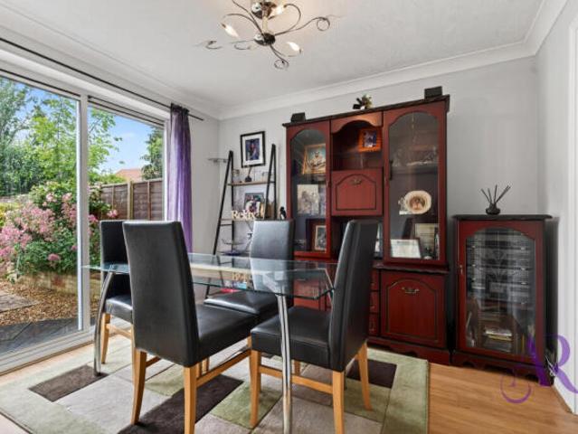 4 bedroom detached house for sale in Foxglove Court, Newport Pagnell, MK16