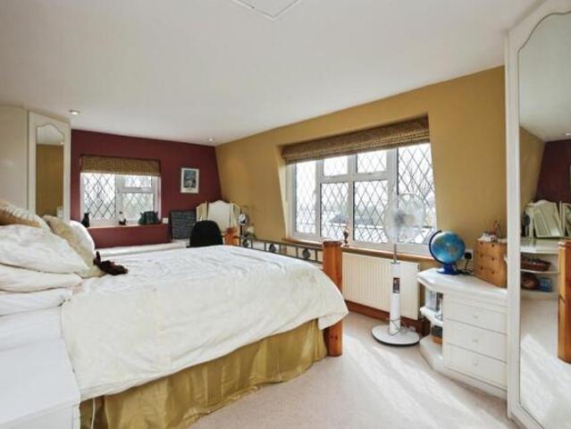 4 bedroom detached house for sale in Foxhole Lane, Hawkhurst, Cranbrook, Kent, TN18