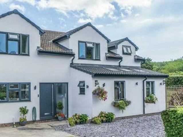 4 bedroom detached house for sale in Foxhill Cotgrave Nottingham NG12