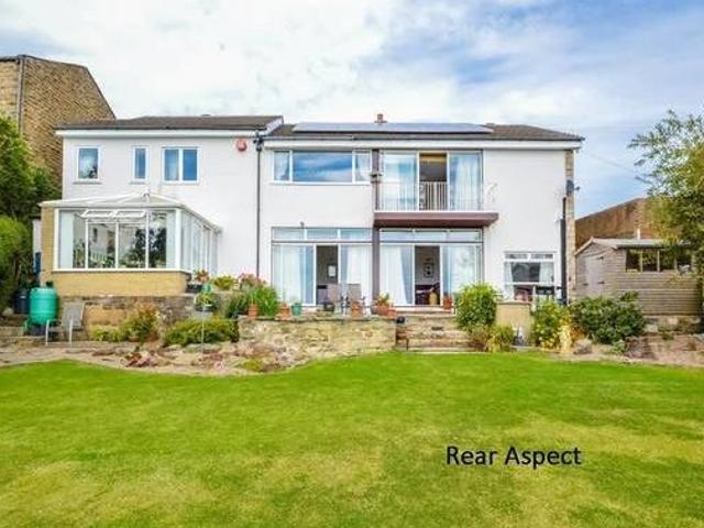 4 bedroom detached house for sale in Foxroyd Lane Thornhill WF12
