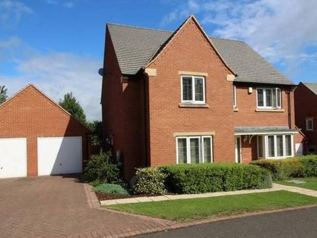 4 bedroom detached house for sale in Foden Close Loughborough LE11