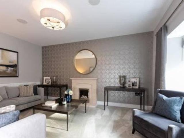 4 bedroom detached house for sale in Folders Grove Folders Lane West Sussex Burges Hill RH15 RH