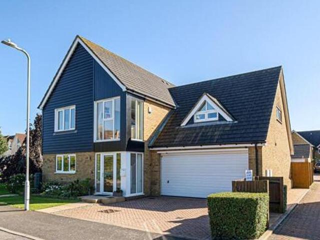 4 Bedroom Detached House For Sale In Folkestone, Kent