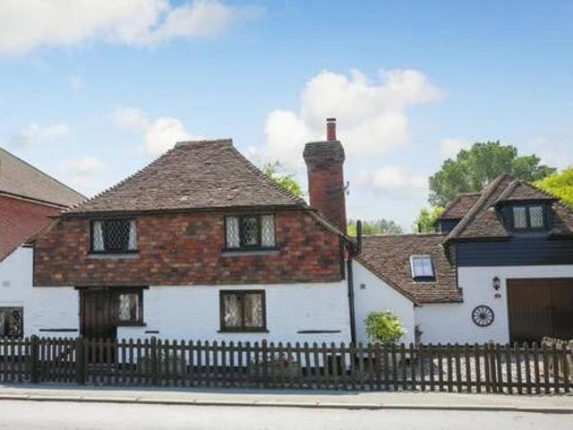 4 bedroom detached house for sale in Fordwich Road Sturry Canterbury CT2