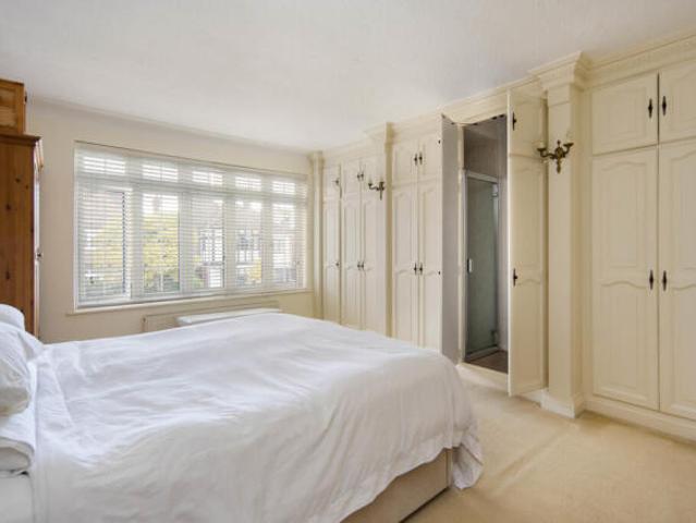 4 bedroom detached house for sale in Forest Close, E11