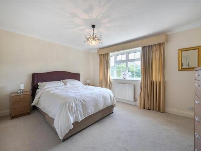 4 bedroom detached house for sale in Forest Ridge, Keston Park, BR2