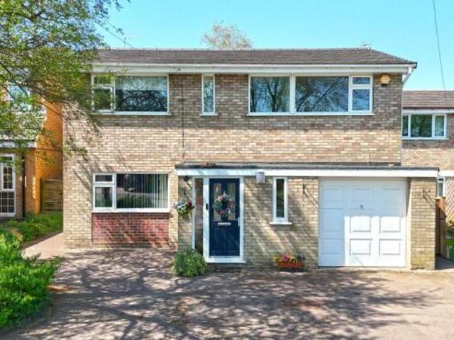 4 bedroom detached house for sale in Forest Rise, Oadby, LE2