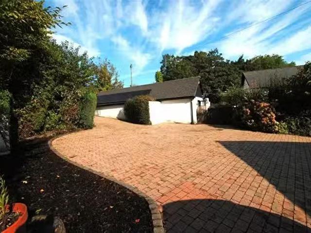 4 Bedroom Detached House For Sale In Forsyth Countys Farm Lane.
