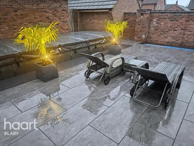 4 bedroom detached house for sale in Forth Drive, Leicester, LE19