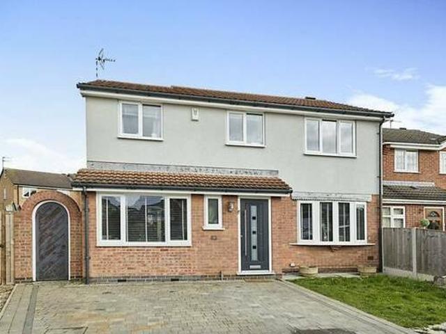 4 bedroom detached house for sale in Fosbrooke Drive Long Eaton Nottingham NG10