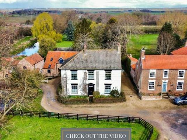 4 Bedroom Detached House For Sale In Foston on the wolds, Driffield