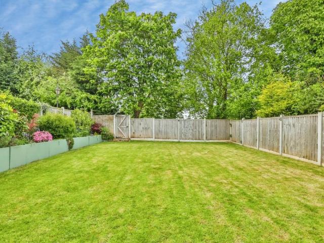 4 bedroom detached house for sale in Fabis Drive, Clifton Grove, Nottingham, NG11