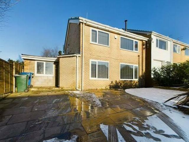 4 bedroom detached house for sale in Falmouth Avenue Rossendale BB4
